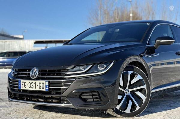 Grey Volkswagen Arteon 2019 in Taurage, with an engine capacity of 1.97 L and mileage of 238 thousand km for 16700 €, photo 6 on AUTOMOTO.COM.LV
