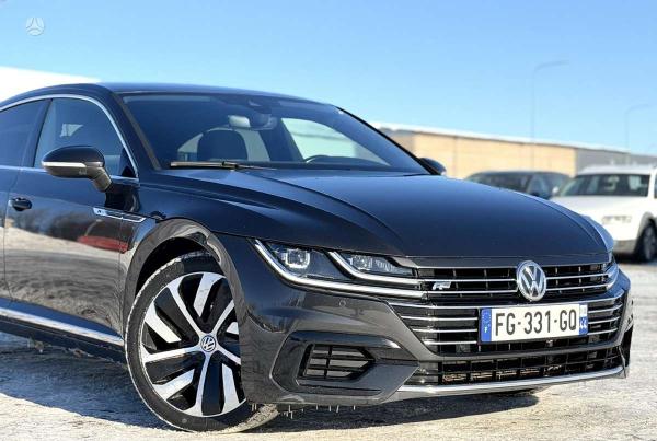 Grey Volkswagen Arteon 2019 in Taurage, with an engine capacity of 1.97 L and mileage of 238 thousand km for 16700 €, photo 8 on AUTOMOTO.COM.LV