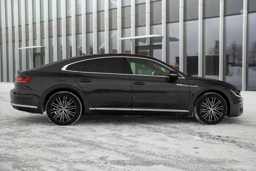 Pelēks Volkswagen Arteon 2019 Viļņa, ar dzinēja tilpumu 1.50 L un nobraukumu 95 tūkst. km par 21950 €, foto 2 vietnē AUTOMOTO.COM.LV