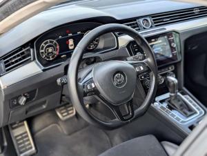 Grey Volkswagen Arteon 2019 in Vilnius, with an engine capacity of 1.97 L and mileage of 172 thousand km for 16700 €, photo 10 on AUTOMOTO.COM.LV