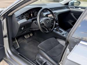 Grey Volkswagen Arteon 2019 in Vilnius, with an engine capacity of 1.97 L and mileage of 172 thousand km for 16700 €, photo 11 on AUTOMOTO.COM.LV