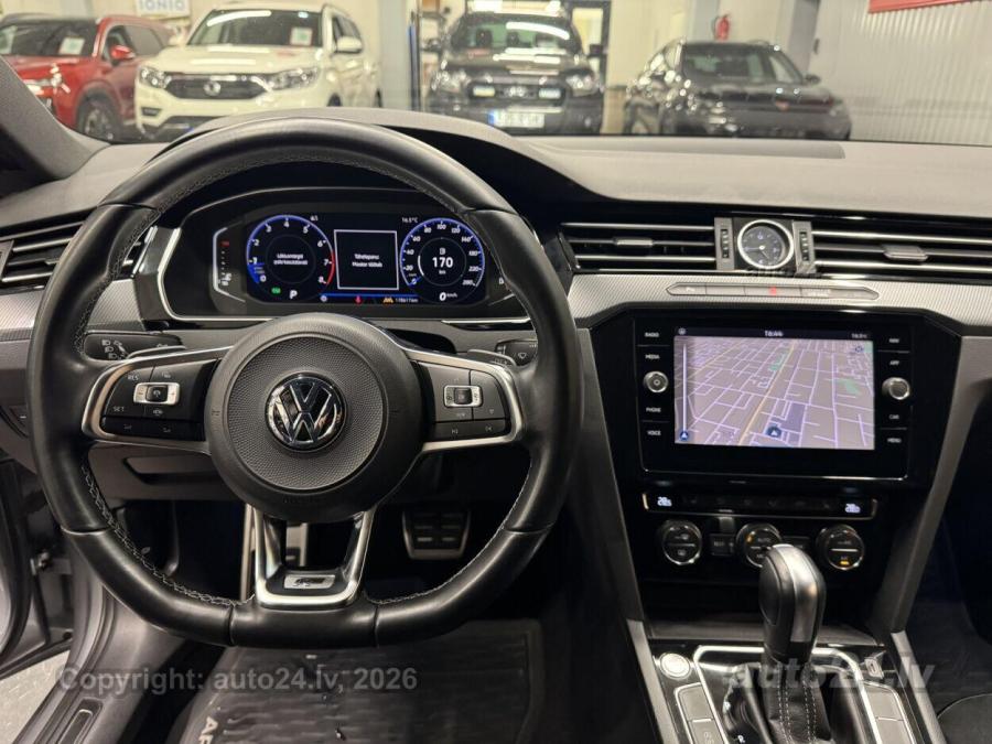 Grey Volkswagen Arteon 2020 in Tallinn, with an engine capacity of 2.00 L and mileage of 179 thousand km for 22500 €, photo 10 on AUTOMOTO.COM.LV