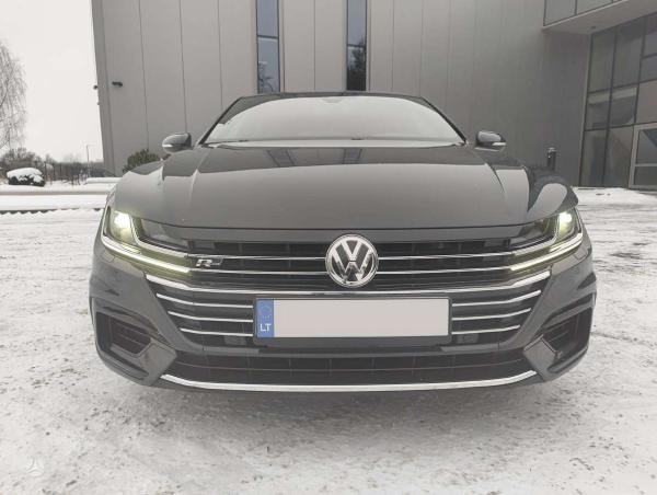 Grey Volkswagen Arteon 2020 in Kaunas, with an engine capacity of 1.98 L and mileage of 69 thousand km for 25200 €, photo 3 on AUTOMOTO.COM.LV
