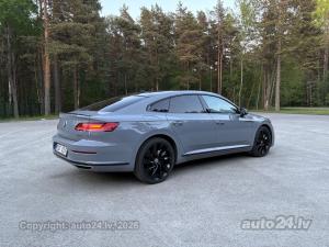 Pelēks Volkswagen Arteon 2020 Tallina, ar dzinēja tilpumu 2.00 L un nobraukumu 128 tūkst. km par 30500 €, foto 8 vietnē AUTOMOTO.COM.LV