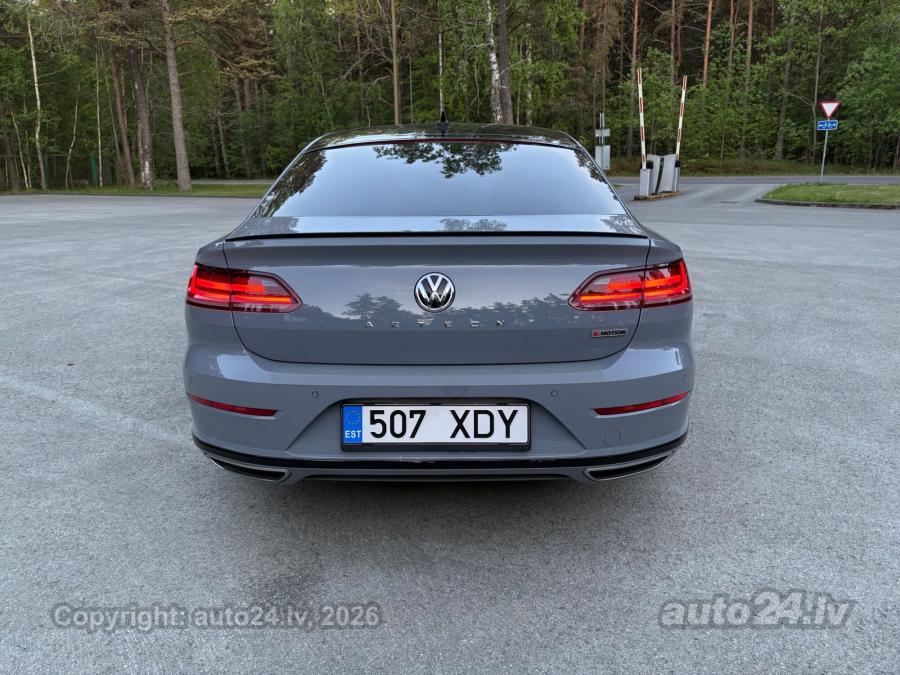 Pelēks Volkswagen Arteon 2020 Tallina, ar dzinēja tilpumu 2.00 L un nobraukumu 128 tūkst. km par 30500 €, foto 10 vietnē AUTOMOTO.COM.LV