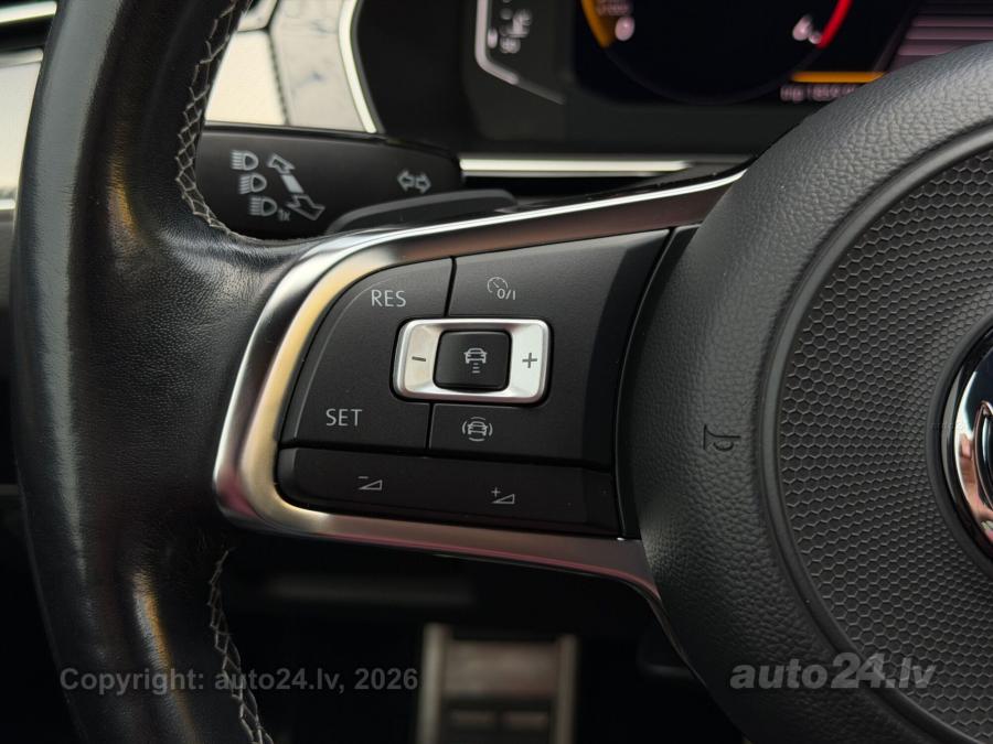 Pelēks Volkswagen Arteon 2020 Pērnava, ar dzinēja tilpumu 2.00 L un nobraukumu 130 tūkst. km par 30900 €, foto 20 vietnē AUTOMOTO.COM.LV
