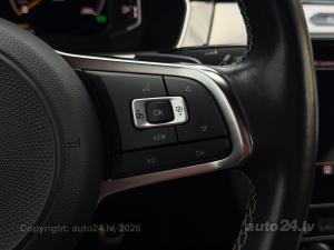 Pelēks Volkswagen Arteon 2020 Pērnava, ar dzinēja tilpumu 2.00 L un nobraukumu 130 tūkst. km par 30900 €, foto 21 vietnē AUTOMOTO.COM.LV