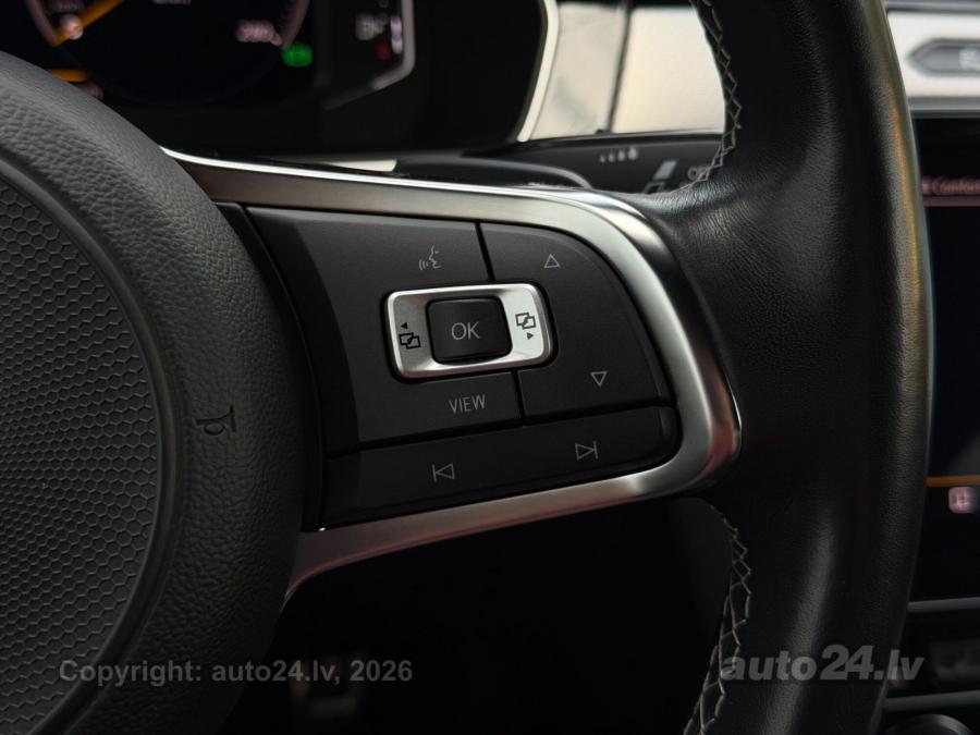 Pelēks Volkswagen Arteon 2020 Pērnava, ar dzinēja tilpumu 2.00 L un nobraukumu 130 tūkst. km par 30900 €, foto 21 vietnē AUTOMOTO.COM.LV