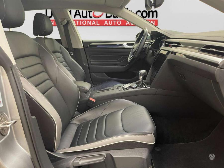 Grey Volkswagen Arteon 2021 in Vilnius, with an engine capacity of 1.40 L and mileage of 130 thousand km for 22978 €, photo 16 on AUTOMOTO.COM.LV