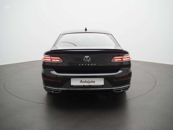 Grey Volkswagen Arteon 2021 in Vilnius, with an engine capacity of 1.97 L and mileage of 181 thousand km for 23900 €, photo 5 on AUTOMOTO.COM.LV