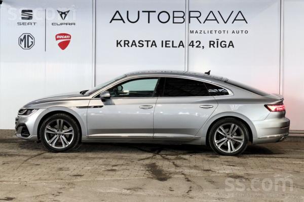 Pelēks Volkswagen Arteon 2022 Rīga, ar dzinēja tilpumu 1.40 L un nobraukumu 132 tūkst. km par 22700 €, foto 4 vietnē AUTOMOTO.COM.LV