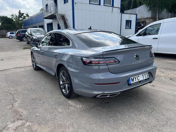 Grey Volkswagen Arteon 2022 in Kaunas, with an engine capacity of 1.98 L and mileage of 137 thousand km for 16400 €, photo 4 on AUTOMOTO.COM.LV