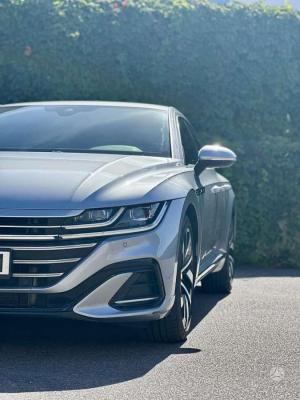 Pelēks Volkswagen Arteon 2022 Viļņa, ar dzinēja tilpumu 2.00 L un nobraukumu 111 tūkst. km par 23500 €, foto 4 vietnē AUTOMOTO.COM.LV
