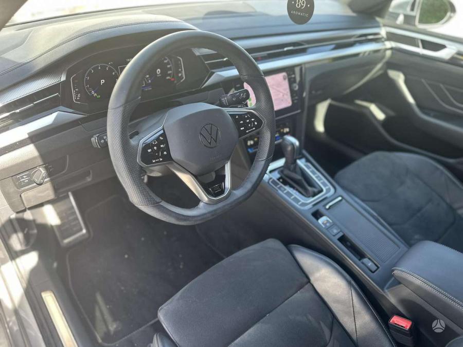 Pelēks Volkswagen Arteon 2022 Viļņa, ar dzinēja tilpumu 2.00 L un nobraukumu 111 tūkst. km par 23500 €, foto 6 vietnē AUTOMOTO.COM.LV