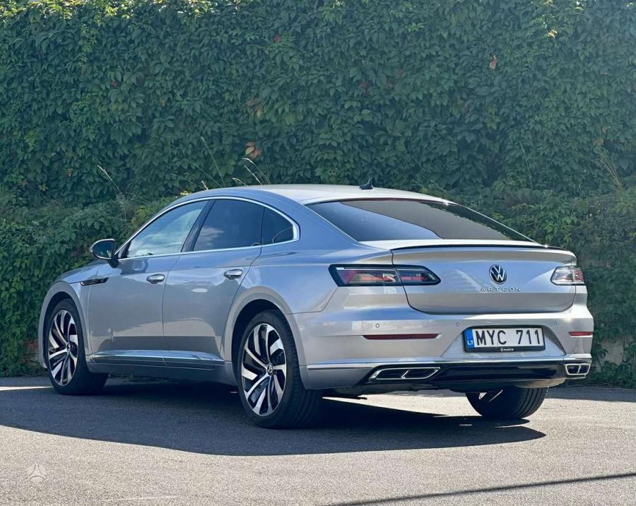 Pelēks Volkswagen Arteon 2022 Viļņa, ar dzinēja tilpumu 2.00 L un nobraukumu 111 tūkst. km par 23500 €, foto 10 vietnē AUTOMOTO.COM.LV