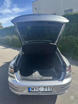 Pelēks Volkswagen Arteon 2022 Viļņa, ar dzinēja tilpumu 2.00 L un nobraukumu 111 tūkst. km par 23500 €, foto 12 vietnē AUTOMOTO.COM.LV