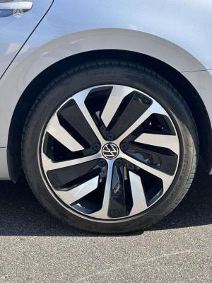 Pelēks Volkswagen Arteon 2022 Viļņa, ar dzinēja tilpumu 2.00 L un nobraukumu 111 tūkst. km par 23500 €, foto 14 vietnē AUTOMOTO.COM.LV