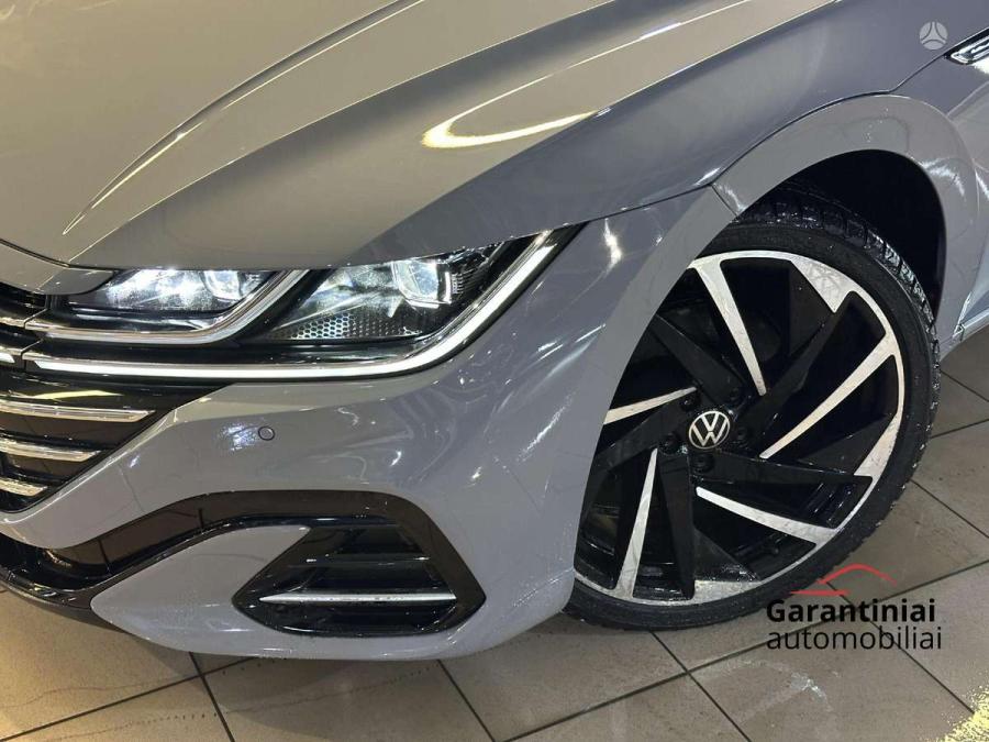 Pelēks Volkswagen Arteon 2023 Viļņa, ar dzinēja tilpumu 1.98 L un nobraukumu 27 tūkst. km par 33750 €, foto 29 vietnē AUTOMOTO.COM.LV