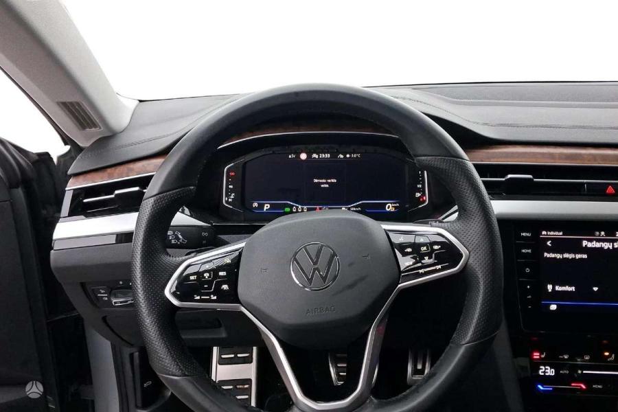 Grey Volkswagen Arteon 2023 in Klaipeda, with an engine capacity of 1.98 L and mileage of 63 thousand km for 29000 €, photo 10 on AUTOMOTO.COM.LV