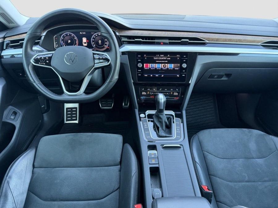 Grey Volkswagen Arteon 2024 in Parnu, with an engine capacity of 2.00 L and mileage of 62 thousand km for 28500 €, photo 7 on AUTOMOTO.COM.LV
