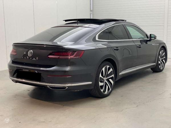 Pelēks Volkswagen Arteon 2017 Viļņa, ar dzinēja tilpumu 1.50 L un nobraukumu 248 tūkst. km par 18753 €, foto 2 vietnē AUTOMOTO.COM.LV