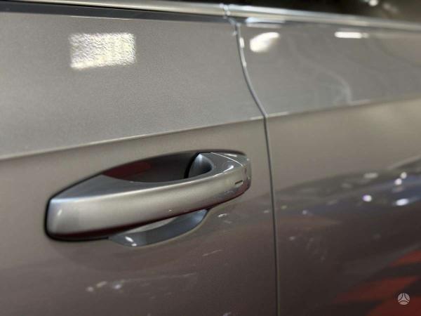 Grey Volkswagen Arteon 2017 in Vilnius, with an engine capacity of 1.97 L and mileage of 169 thousand km for 17990 €, photo 10 on AUTOMOTO.COM.LV