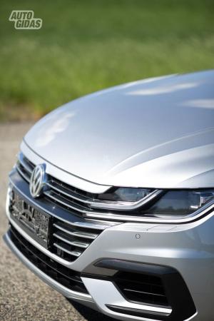 Pelēks Volkswagen Arteon 2017 Šauļi, ar dzinēja tilpumu 2.00 L un nobraukumu 242 tūkst. km par 17500 €, foto 13 vietnē AUTOMOTO.COM.LV
