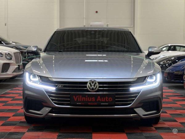 Pelēks Volkswagen Arteon 2017 Viļņa, ar dzinēja tilpumu 1.97 L un nobraukumu 172 tūkst. km par 16990 €, foto 2 vietnē AUTOMOTO.COM.LV