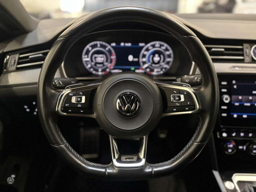 Grey Volkswagen Arteon 2017 in Vilnius, with an engine capacity of 1.97 L and mileage of 172 thousand km for 16990 €, photo 20 on AUTOMOTO.COM.LV