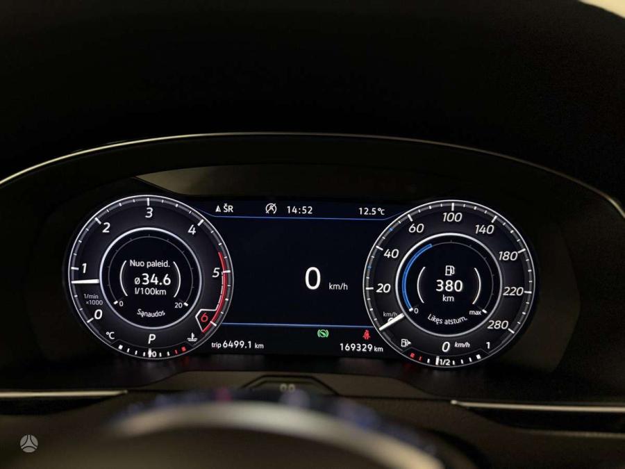Grey Volkswagen Arteon 2017 in Vilnius, with an engine capacity of 1.97 L and mileage of 172 thousand km for 16990 €, photo 21 on AUTOMOTO.COM.LV