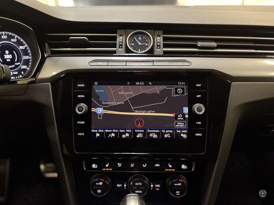 Grey Volkswagen Arteon 2017 in Vilnius, with an engine capacity of 1.97 L and mileage of 172 thousand km for 16990 €, photo 23 on AUTOMOTO.COM.LV