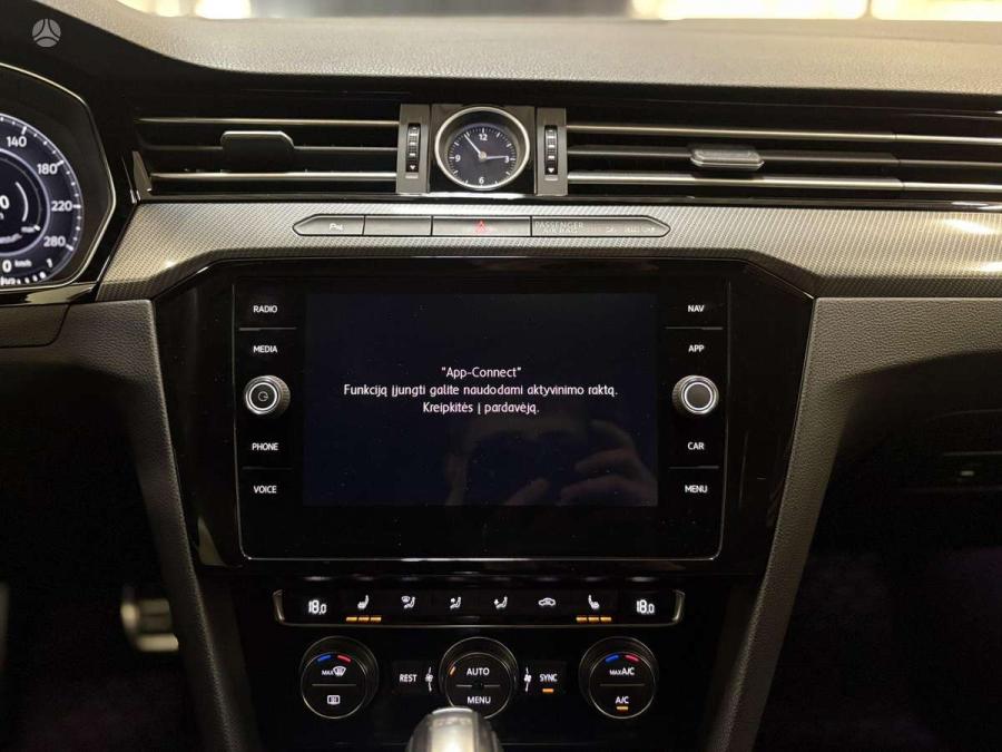 Grey Volkswagen Arteon 2017 in Vilnius, with an engine capacity of 1.97 L and mileage of 172 thousand km for 16990 €, photo 24 on AUTOMOTO.COM.LV