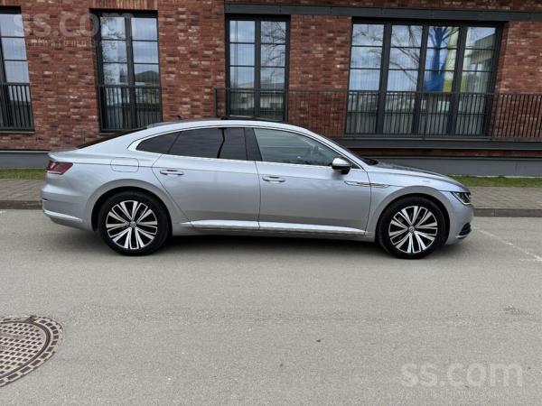 Pelēks Volkswagen Arteon 2018 Jelgava, ar dzinēja tilpumu 2.00 L un nobraukumu 178 tūkst. km par 19100 €, foto 6 vietnē AUTOMOTO.COM.LV