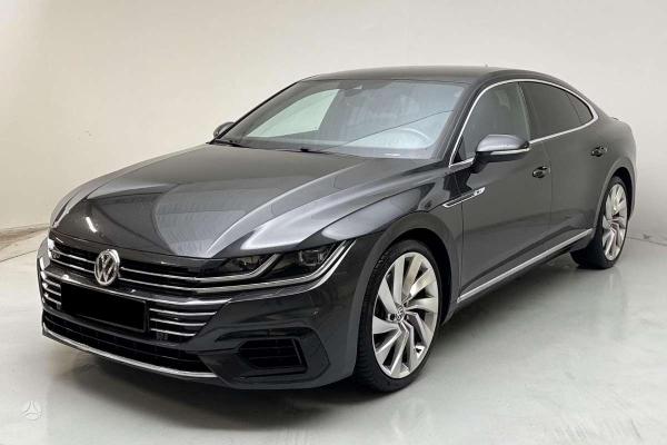 Pelēks Volkswagen Arteon 2018 Kauņa, ar dzinēja tilpumu 2.00 L un nobraukumu 158 tūkst. km par 24200 €, foto 1 vietnē AUTOMOTO.COM.LV