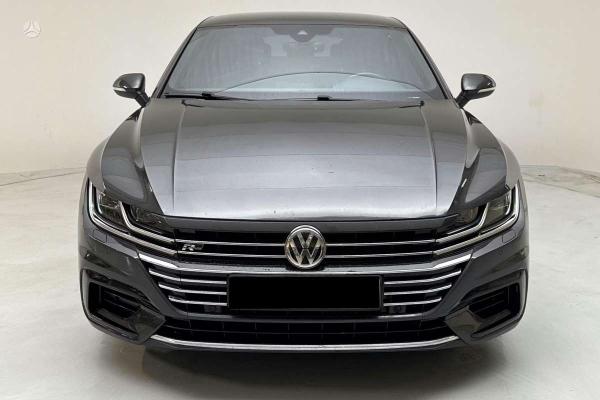 Pelēks Volkswagen Arteon 2018 Kauņa, ar dzinēja tilpumu 2.00 L un nobraukumu 158 tūkst. km par 24200 €, foto 2 vietnē AUTOMOTO.COM.LV