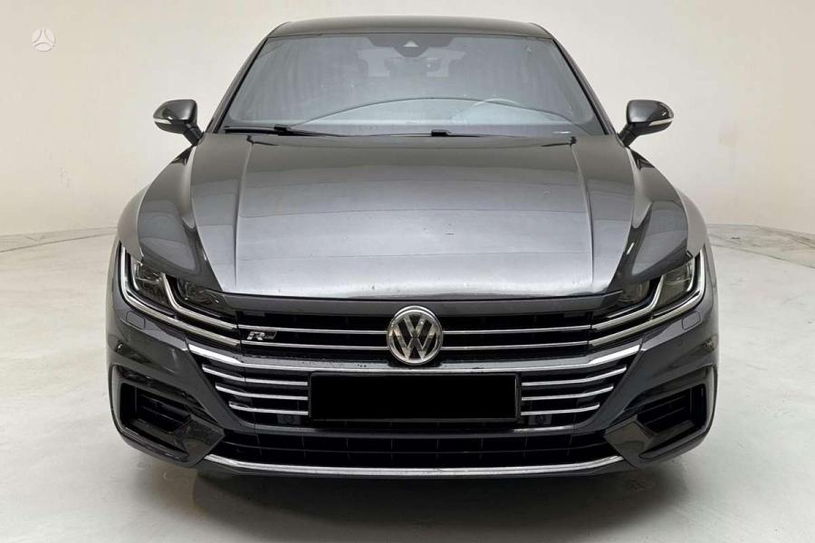 Grey Volkswagen Arteon 2018 in Kaunas, with an engine capacity of 2.00 L and mileage of 158 thousand km for 24200 €, photo 2 on AUTOMOTO.COM.LV