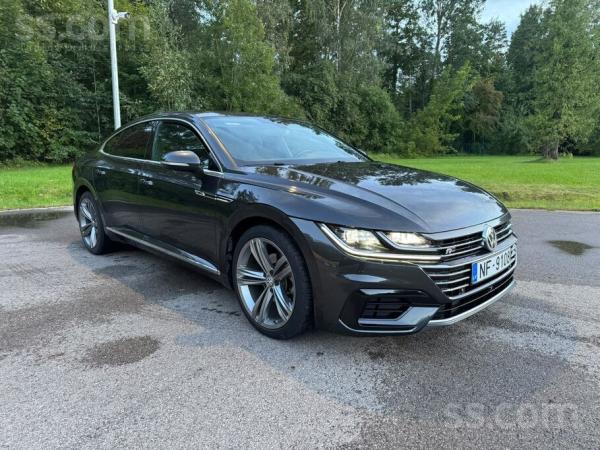 Grey Volkswagen Arteon 2018 in Jelgava, with an engine capacity of 2.00 L and mileage of 287 thousand km for 14800 €, photo 1 on AUTOMOTO.COM.LV