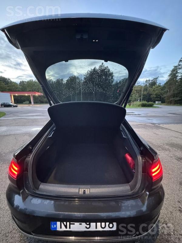 Grey Volkswagen Arteon 2018 in Jelgava, with an engine capacity of 2.00 L and mileage of 287 thousand km for 14800 €, photo 9 on AUTOMOTO.COM.LV