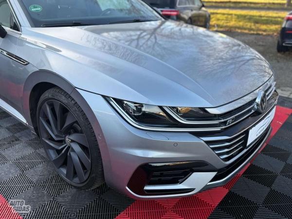 Grey Volkswagen Arteon 2019 in Kaunas, with an engine capacity of 2.00 L and mileage of 100 thousand km for 29507 €, photo 4 on AUTOMOTO.COM.LV