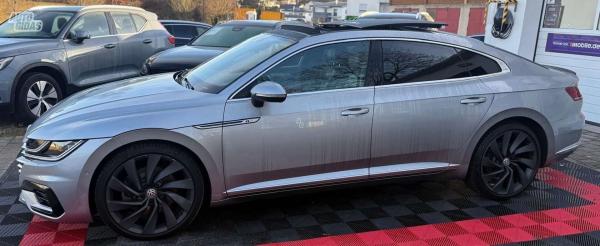 Grey Volkswagen Arteon 2019 in Kaunas, with an engine capacity of 2.00 L and mileage of 100 thousand km for 29507 €, photo 8 on AUTOMOTO.COM.LV