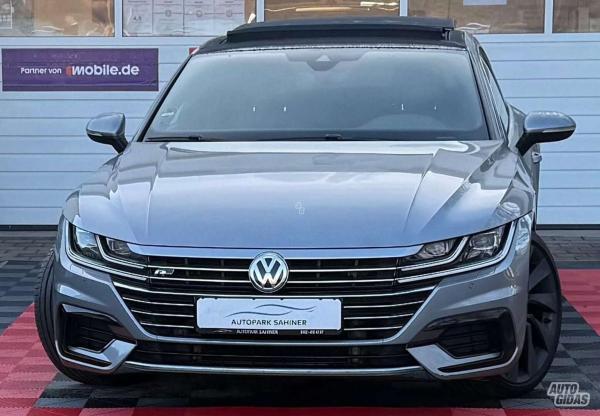 Pelēks Volkswagen Arteon 2019 Kauņa, ar dzinēja tilpumu 2.00 L un nobraukumu 100 tūkst. km par 29403 €, foto 1 vietnē AUTOMOTO.COM.LV