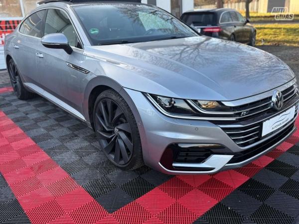 Pelēks Volkswagen Arteon 2019 Kauņa, ar dzinēja tilpumu 2.00 L un nobraukumu 100 tūkst. km par 29403 €, foto 3 vietnē AUTOMOTO.COM.LV