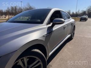 Pelēks Volkswagen Arteon 2019 Rīga, ar dzinēja tilpumu 1.50 L un nobraukumu 92 tūkst. km par 19800 €, foto 9 vietnē AUTOMOTO.COM.LV