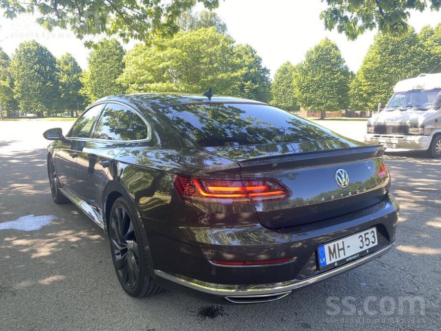 Pelēks Volkswagen Arteon 2019 Rīga, ar dzinēja tilpumu 2.00 L un nobraukumu 199 tūkst. km par 22500 €, foto 3 vietnē AUTOMOTO.COM.LV