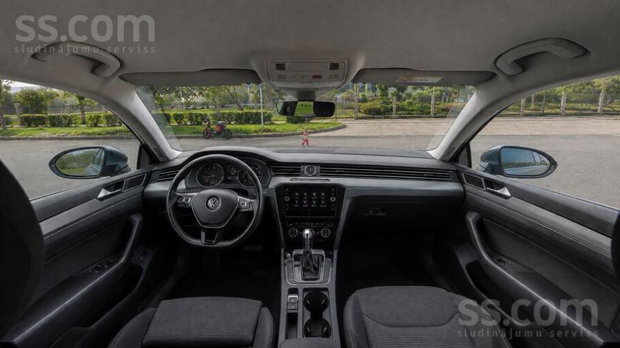 Grey Volkswagen Arteon 2019 in Riga, with an engine capacity of 1.50 L and mileage of 142 thousand km for 17800 €, photo 5 on AUTOMOTO.COM.LV