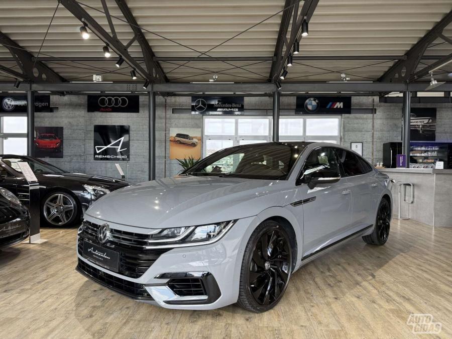 Pelēks Volkswagen Arteon 2020 Kauņa, ar dzinēja tilpumu 2.00 L un nobraukumu 81 tūkst. km par 30630 €, foto 1 vietnē AUTOMOTO.COM.LV