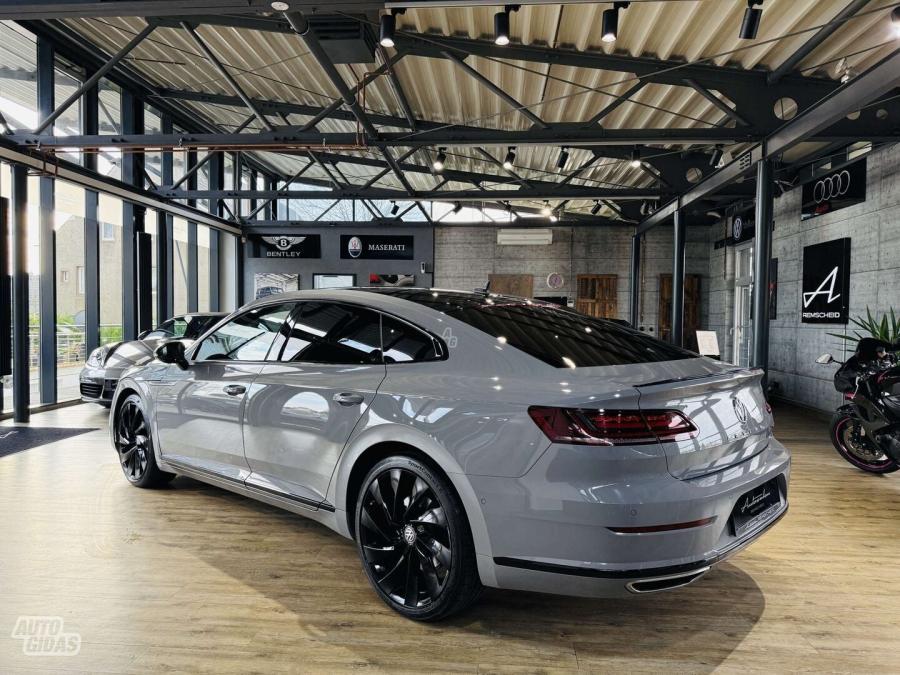 Pelēks Volkswagen Arteon 2020 Kauņa, ar dzinēja tilpumu 2.00 L un nobraukumu 81 tūkst. km par 30630 €, foto 4 vietnē AUTOMOTO.COM.LV