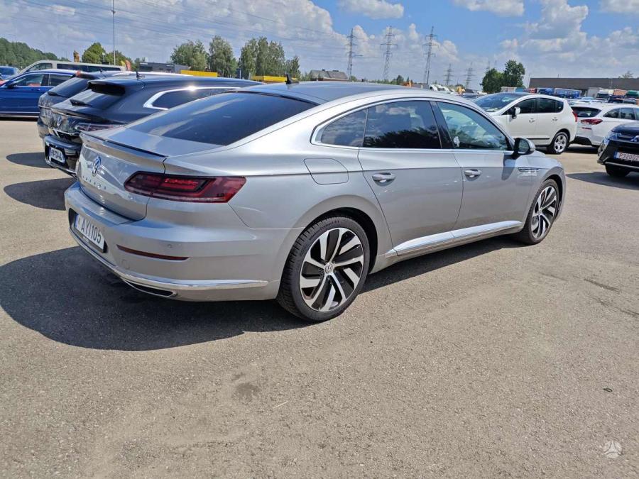 Pelēks Volkswagen Arteon 2020 Kauņa, ar dzinēja tilpumu 1.97 L un nobraukumu 269 tūkst. km par 16800 €, foto 1 vietnē AUTOMOTO.COM.LV