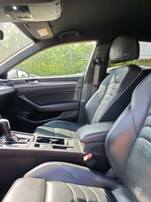 Pelēks Volkswagen Arteon 2020 Kauņa, ar dzinēja tilpumu 1.97 L un nobraukumu 269 tūkst. km par 16800 €, foto 8 vietnē AUTOMOTO.COM.LV