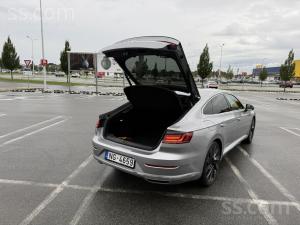 Grey Volkswagen Arteon 2020 in Riga, with an engine capacity of 2.00 L and mileage of 89 thousand km for 22500 €, photo 5 on AUTOMOTO.COM.LV